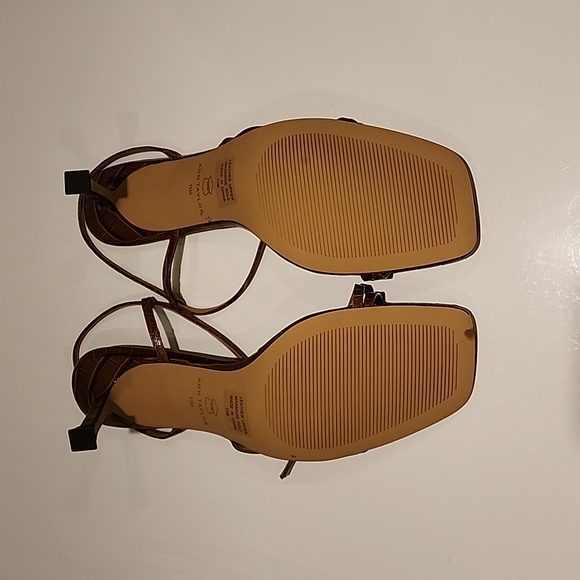 Ann Taylor | Shoes | Ann Taylor Size 1 Brown Croc Embossed Strappy ...